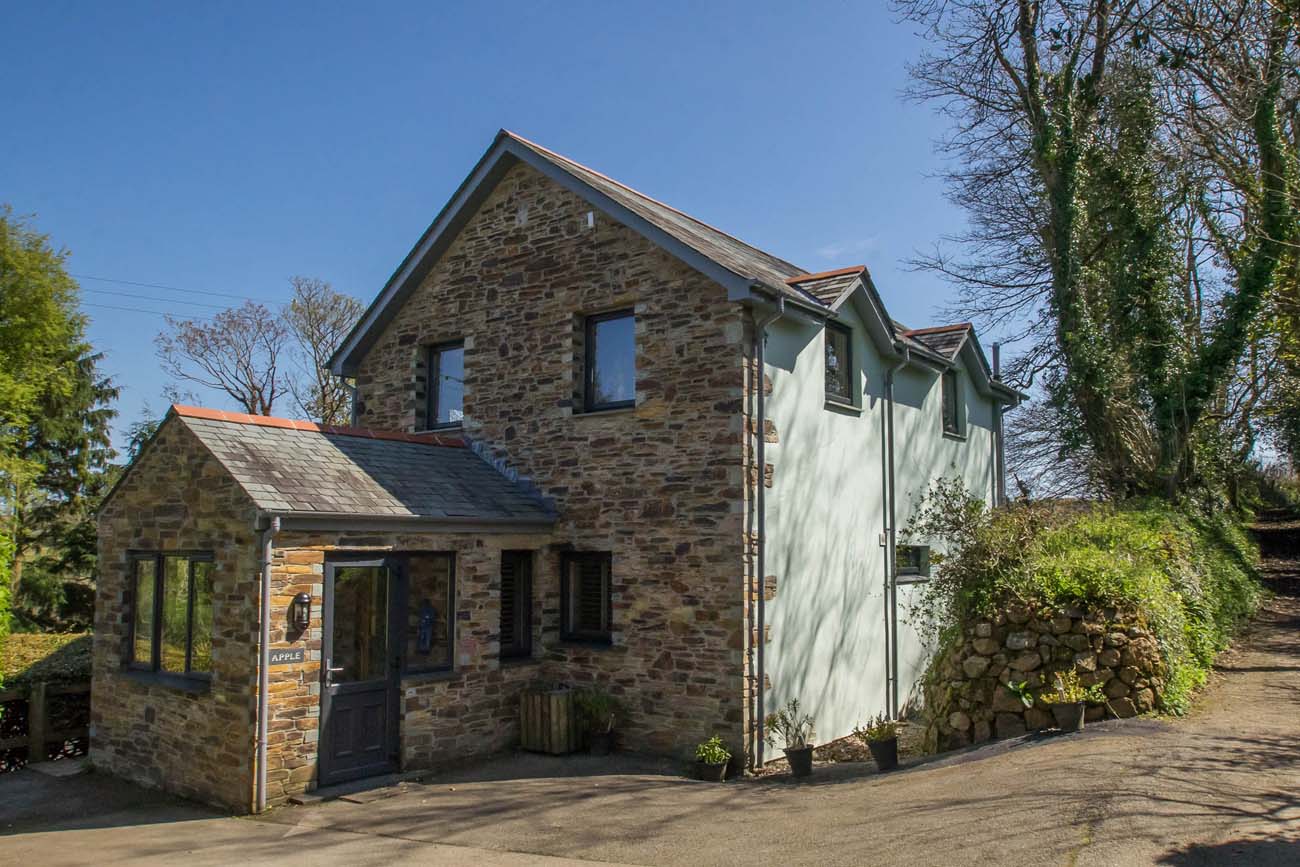 Apple - Luxury Self Catering Holiday Cottages in Cornwall